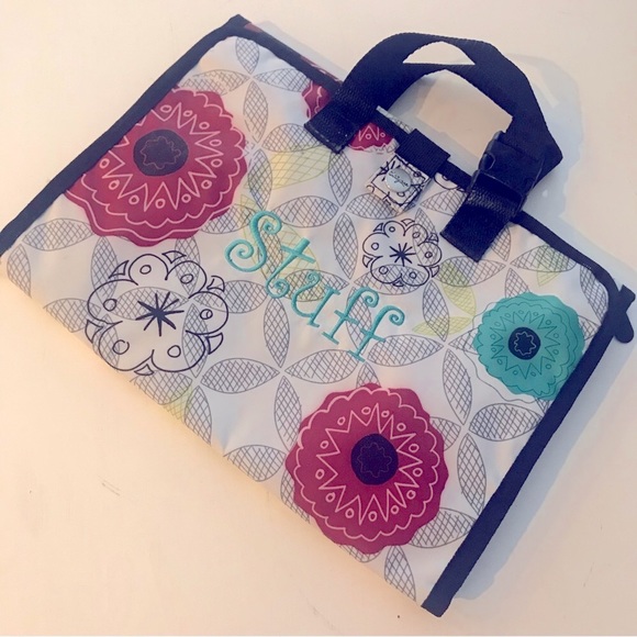 thirty-one | Bags | Thirtyone Beauty Bag Organic Poppy Print Foldable ...